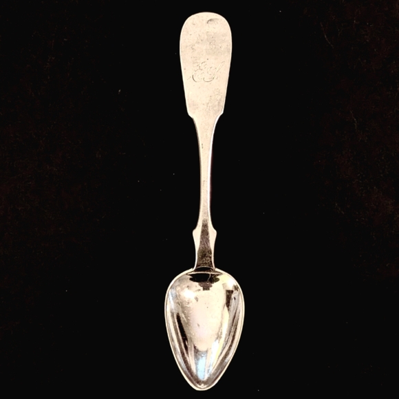 Hannah Robinson | Dining | Hannah Robinson Delaware Coin Silver Spoon ...
